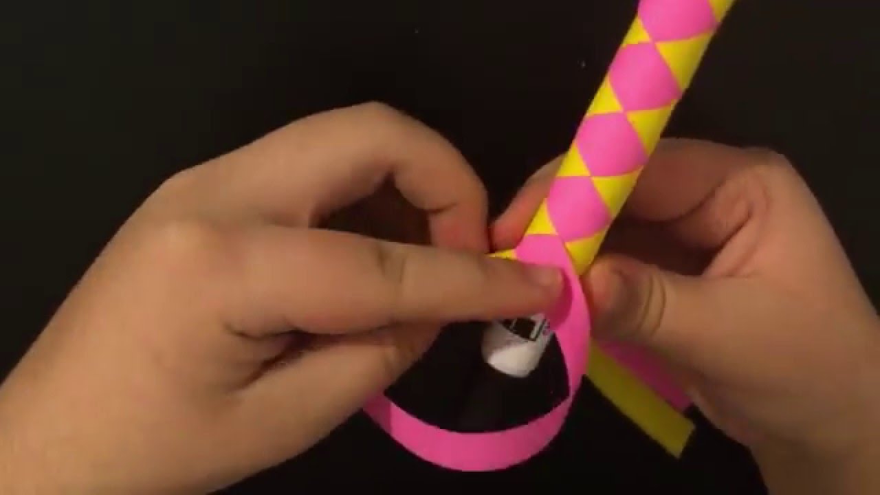 How to make an ORIGAMI FINGER TRAP!! Easy Tutorial!! I ARTist Diana ...