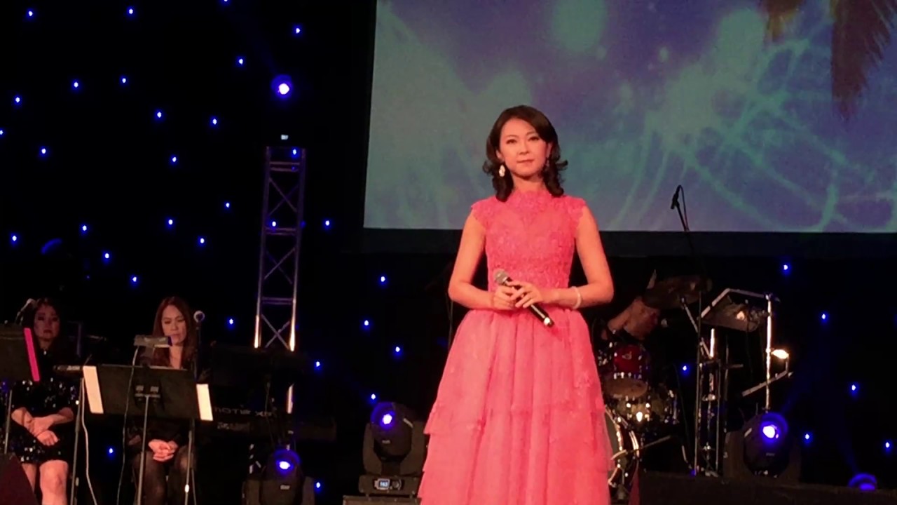 Chen Jia 陳佳 performs 西海岸から Los Angeles 2018 - YouTube