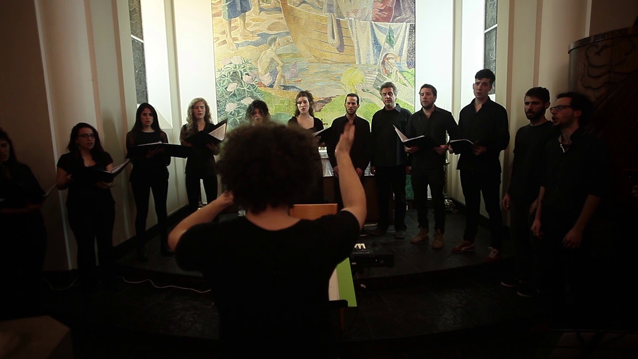 Lux Aurumque - Eric Whitacre - Coro de Garage - YouTube Music