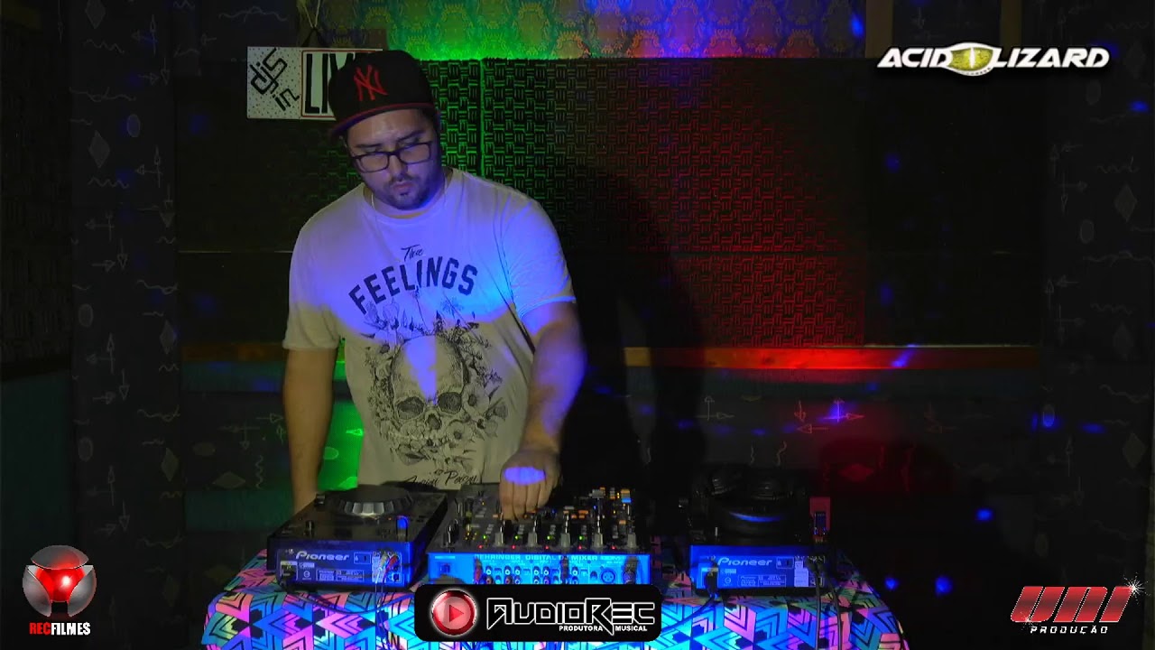 DJs in Live (Acid Lizard) - YouTube