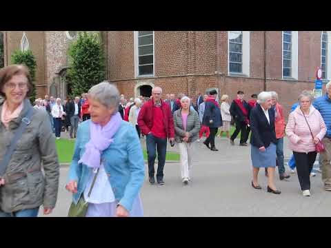 Pastoor Fleerackers 60 jaar priester - YouTube