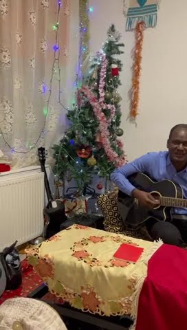 Emmanuel est avec nous. - YouTube