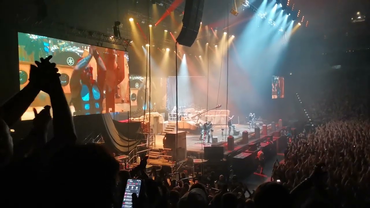Sabaton koncert O2 Aréna v Praze 2. video z koncertu z 25.8 2022 - YouTube