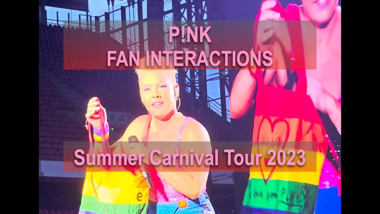 P!NK gets FAN GIFTS - Summer Carnival Tour, Cologne, July 9th, front ...