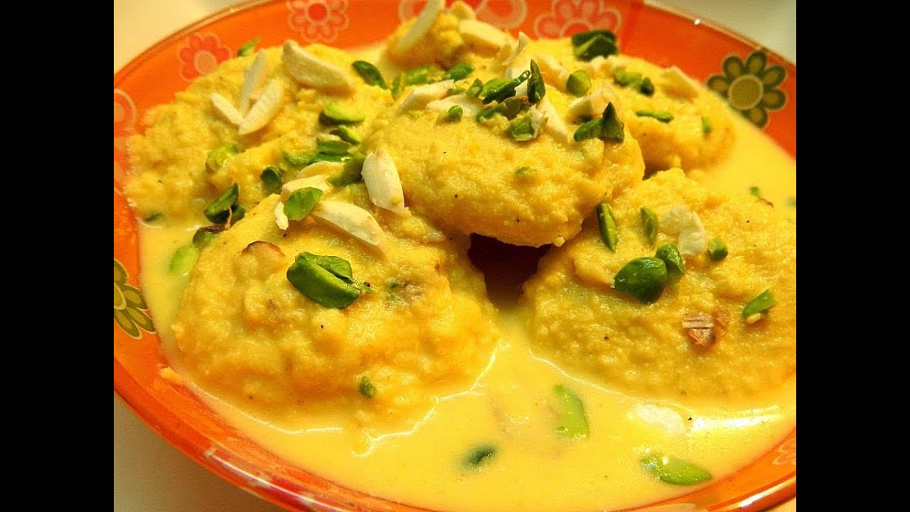 RAS MALAI, Rabri Ras Malai, Flattened Rasgullas Soaked in Rabri ...