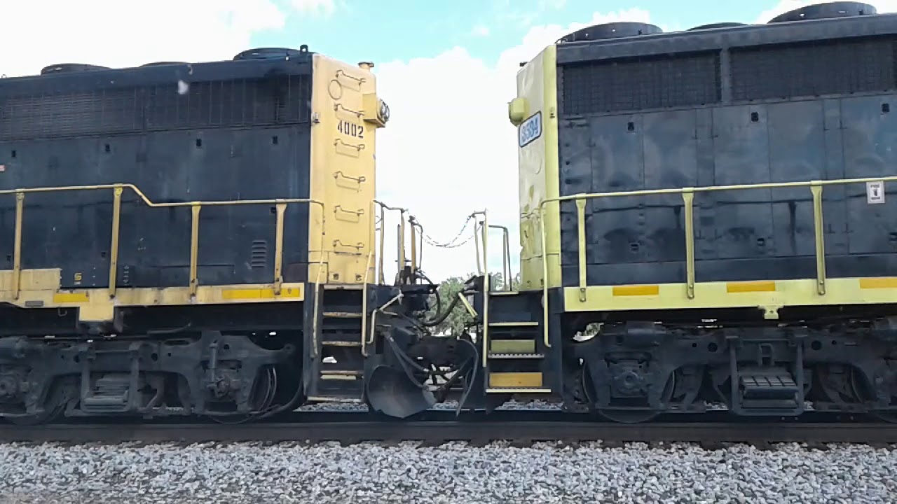 another wamx 4002 and 3534 in kalmazoo westbound near harrison st - YouTube