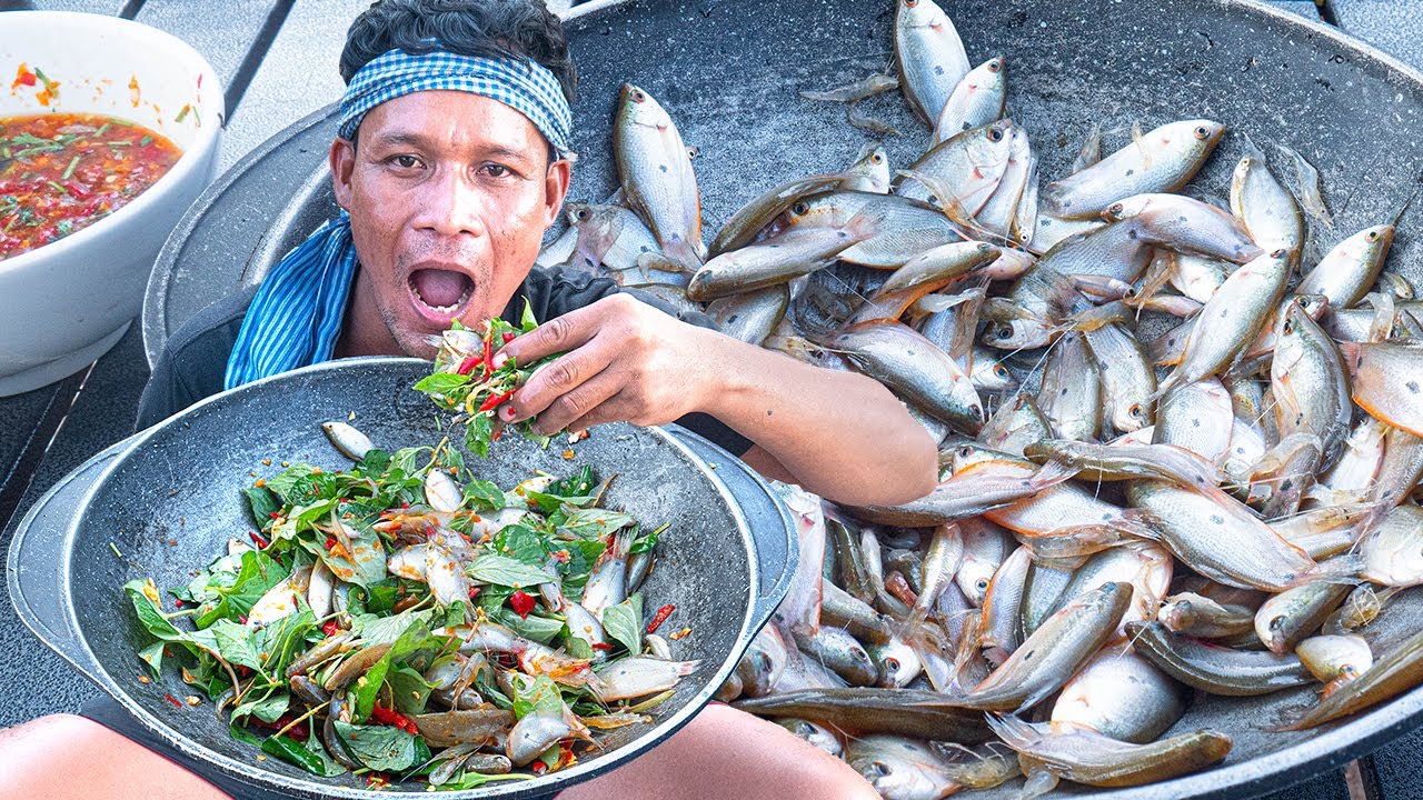 Catch and Eat Yummy Fresh and Raw Fish - YouTube