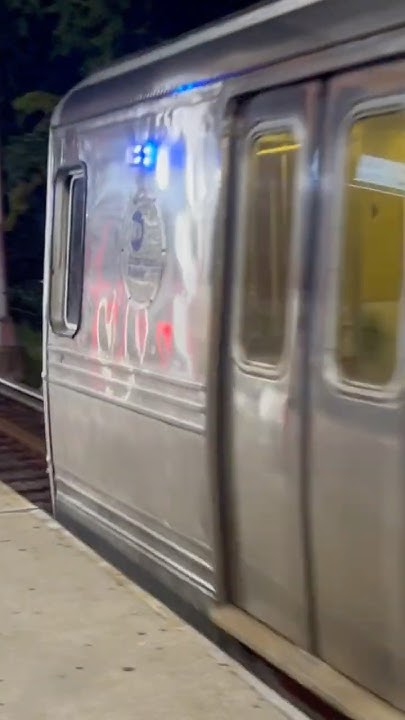 MTA Staten Island Railway: St George Bound Local R44 Departs Tottenville #nycmta #statenisland # ...