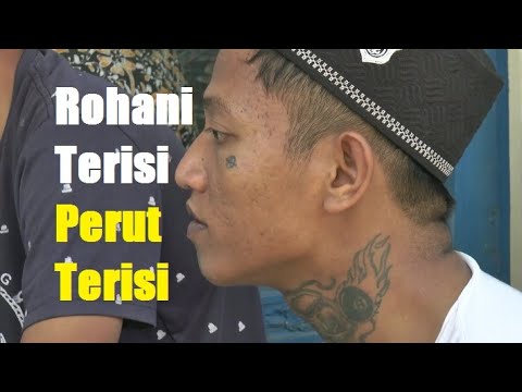 KEREN!! DI TEMPAT INI BANYAK PRIA BERTATO BELAJAR MENGAJI (LUPAKAN ...