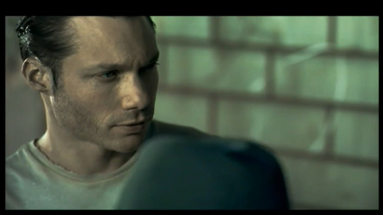 Rob Dougan - Clubbed to Death (HD) - YouTube