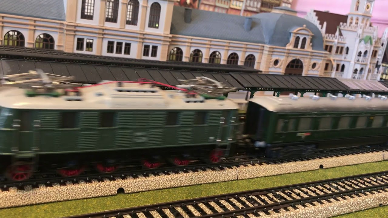 Marklin MS 800 train from 1950's - YouTube