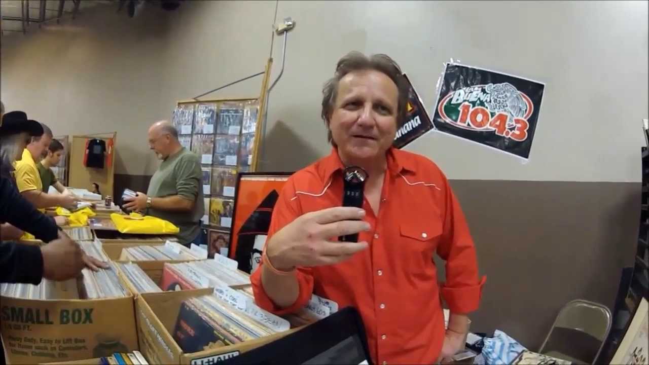 Austin Record Convention ( Meet the vendors 2012 ) - YouTube