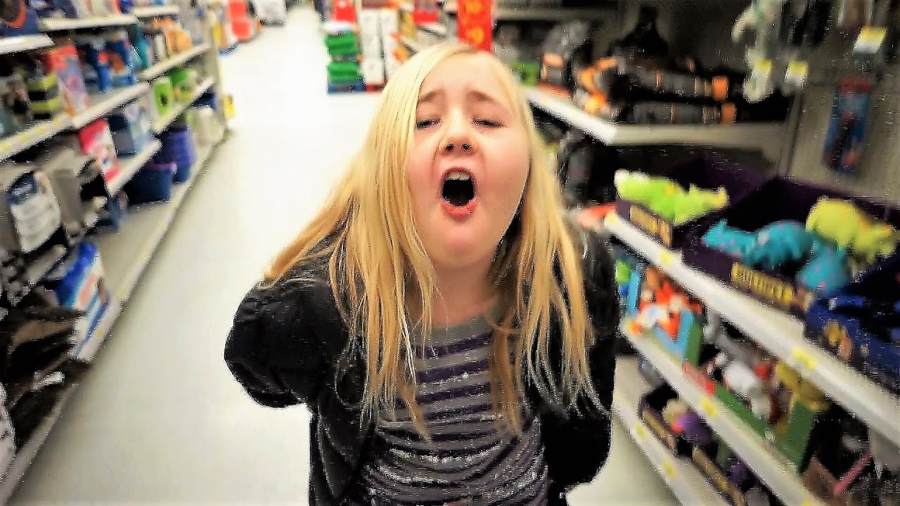 LAUGHING IN WALMART!! Day 008 (01/08/17) - YouTube