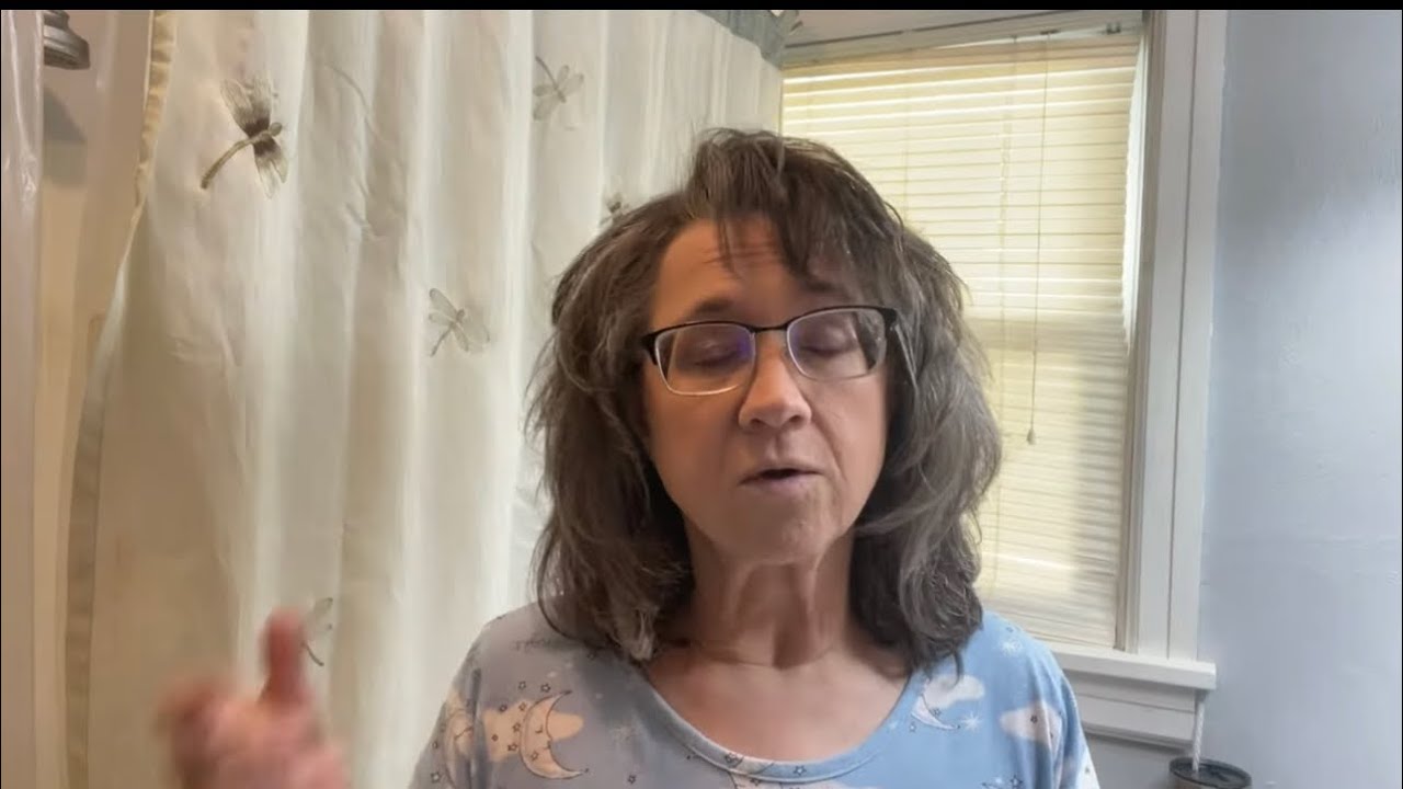 How I Layer my own hair, for a 90’s style wolf cut - YouTube