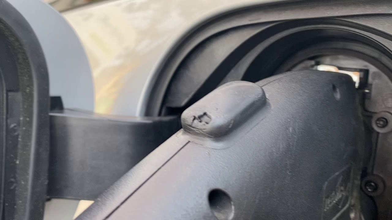 Another view of Chevy Bolt EV DC fast charging lock mechanism - YouTube