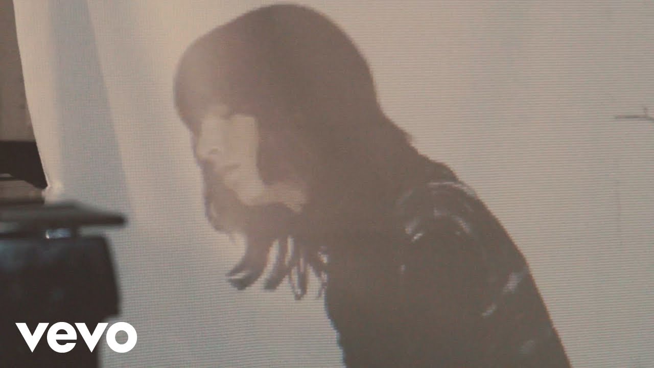 Erica Manzoli - My Best Friend Is My Therapist - YouTube