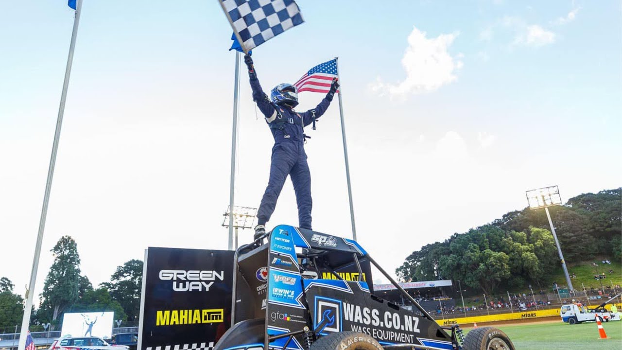 Tyler Racing Winning at Western Springs Speedway - YouTube
