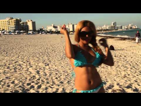 UNIVISION SEXY GIRL