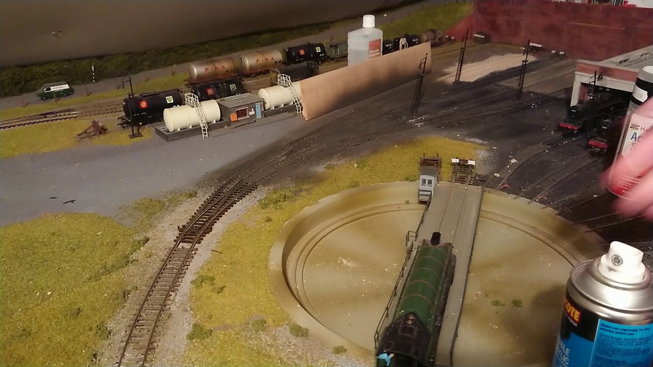 Ballasting track around engine Shed - Part 2 - YouTube
