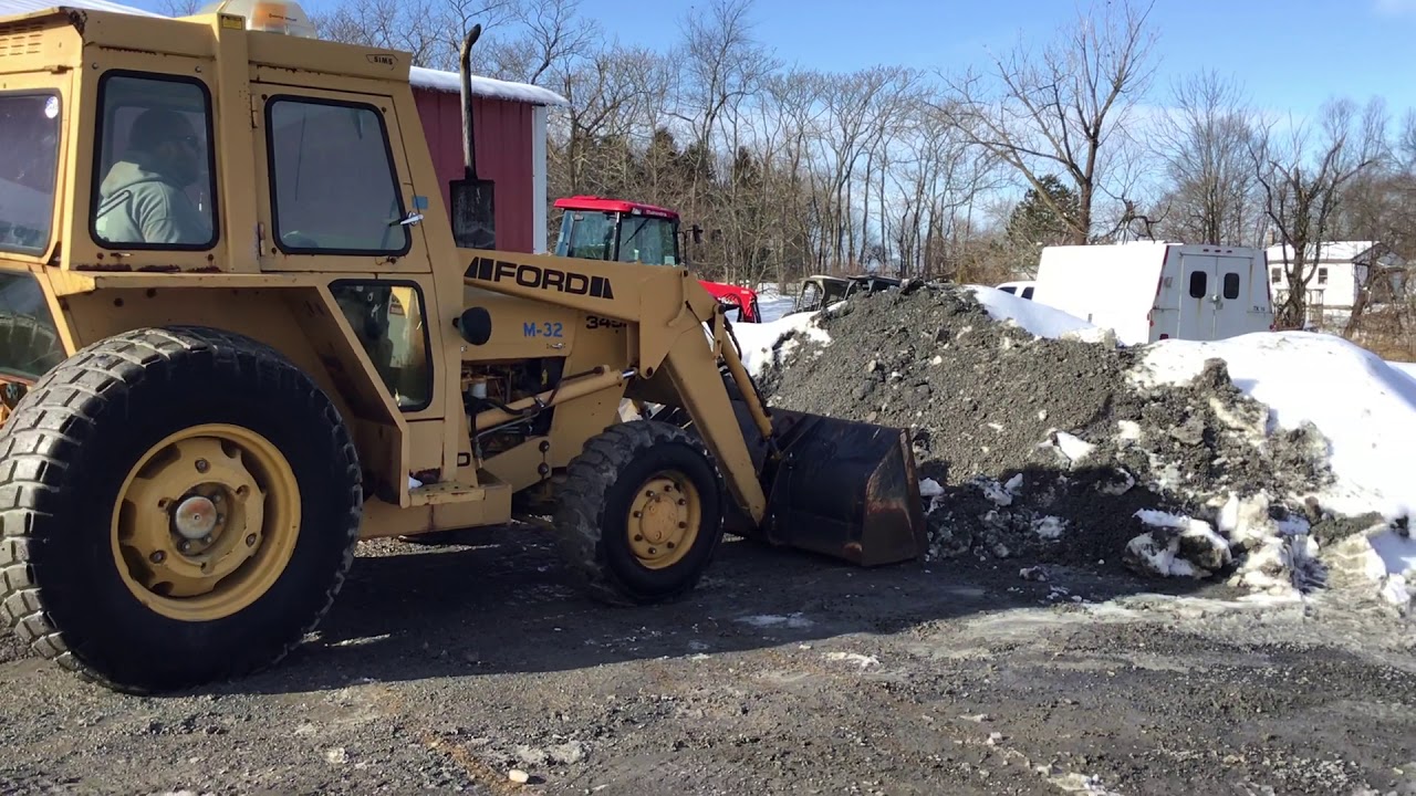 Ford 345D TRactor with Loader - YouTube