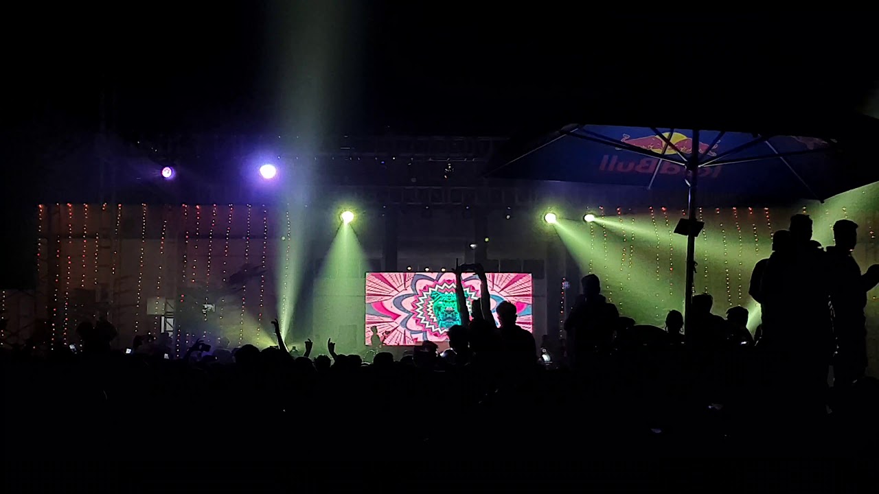 | Dj Ritviz | At Kiit University 《Dj Night》 - YouTube