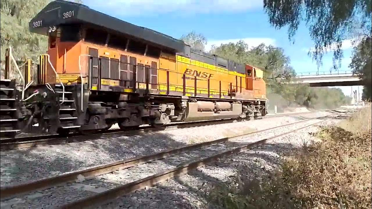 Maquinas solas al norte bnsf 🚂🎃 5646 bnsf 🎃🚂 3801 - YouTube