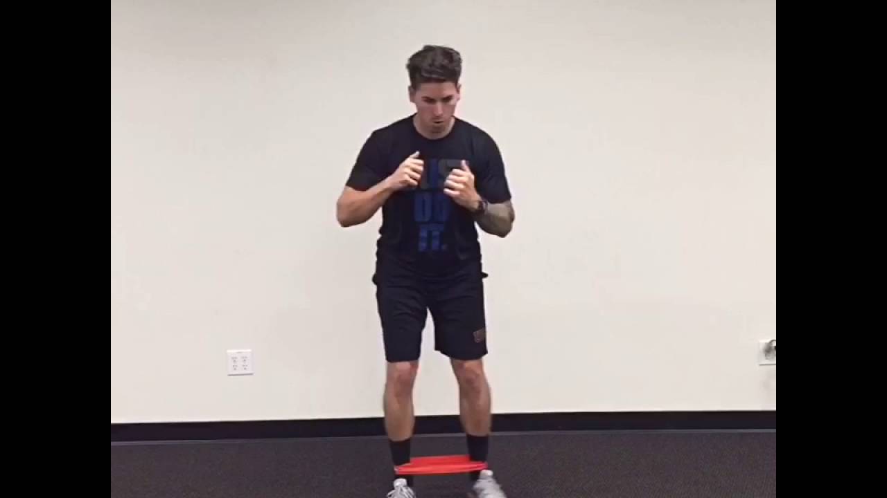 Lateral Lunge Dynamic Variation with TheraBand - YouTube