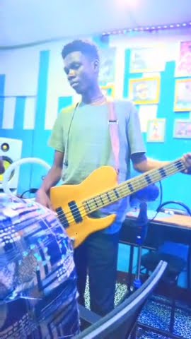 en pleine studio - YouTube