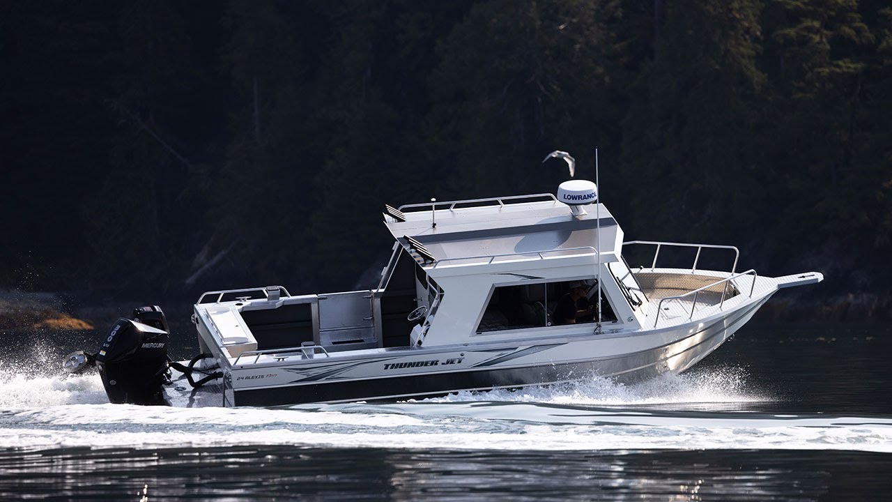 Thunder Jet Alexis Pro 24: Premier Aluminum Fishing Boat | Unleash the ...