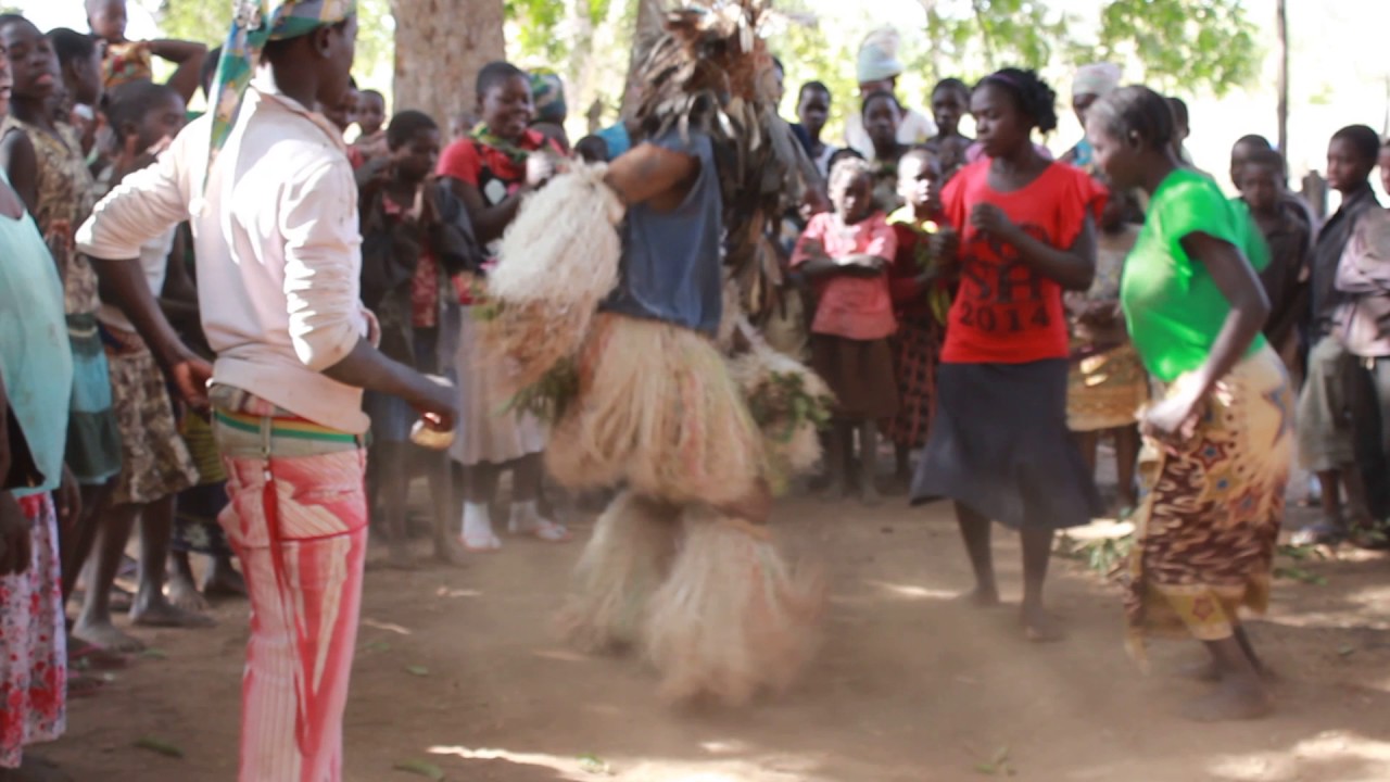 Nyau (a great dance) - YouTube