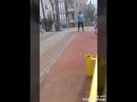 Ablam ve arkadaşım burak'ın top macerası 😂😂