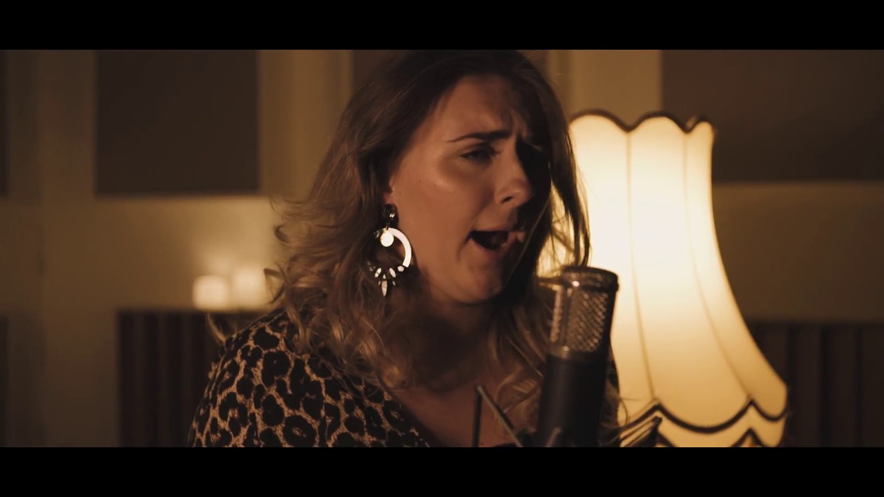 Lady Gaga - Million Reasons (Cover By Melissa Janssen) - YouTube