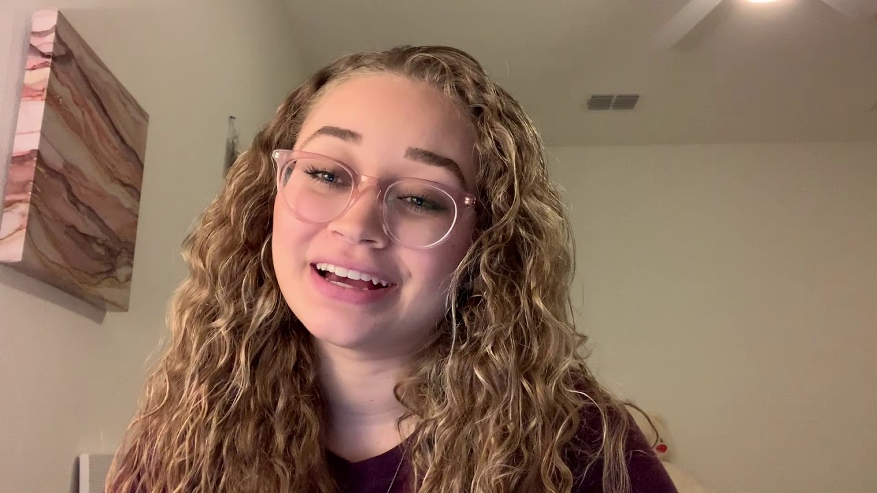 English Introduction Isabella Rios - YouTube