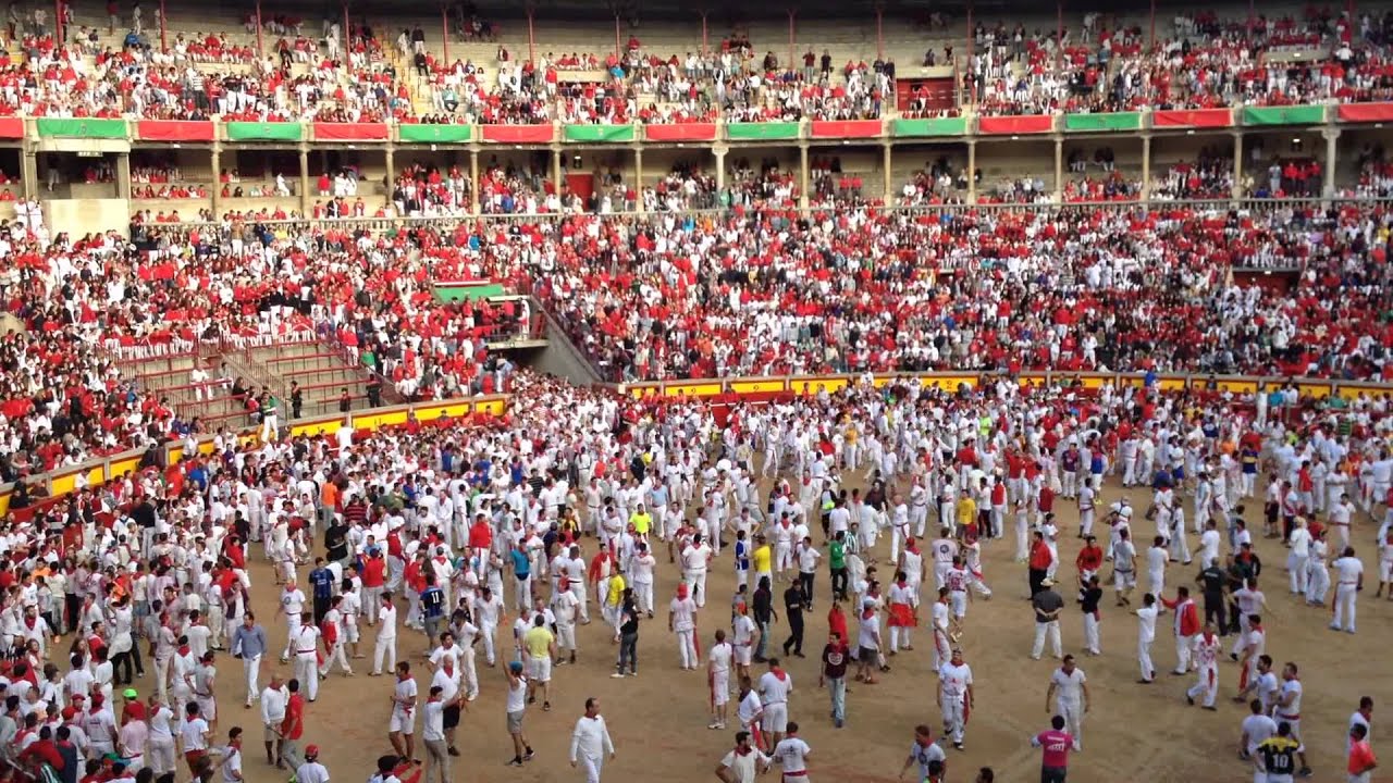 Pamplona Bull Race | San Fermin 2014 | Part 1 - YouTube