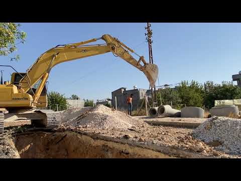 Komatsu 200c excavator ile 300 ve 400 boru döşenmesi altyapı çalışması Adıyaman/merkez Yeşilyurt mh.