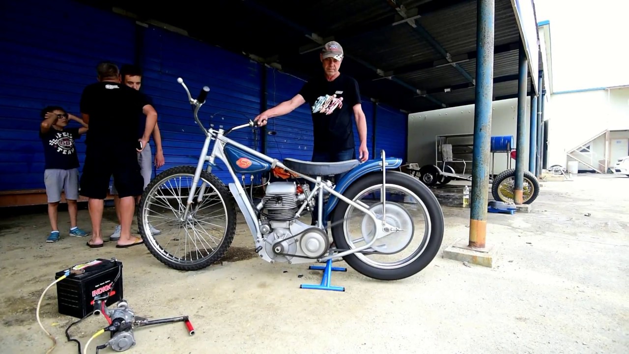 Restored motorcycle of the 60th years of ESO 500. - YouTube