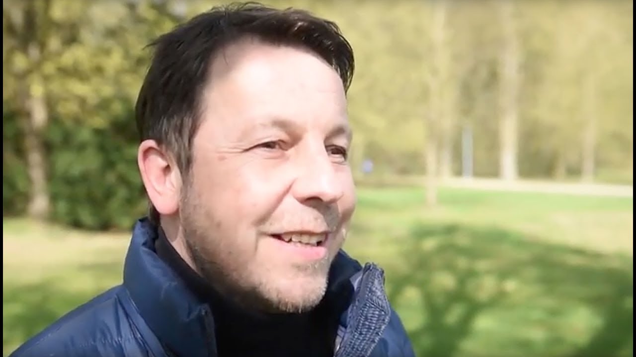 Interview Daniel Häni - YouTube