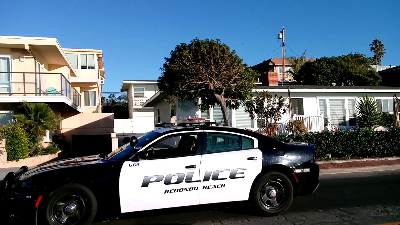 Redondo Beach Police Cruiser Patrolling on the Beach Bike Path. - YouTube