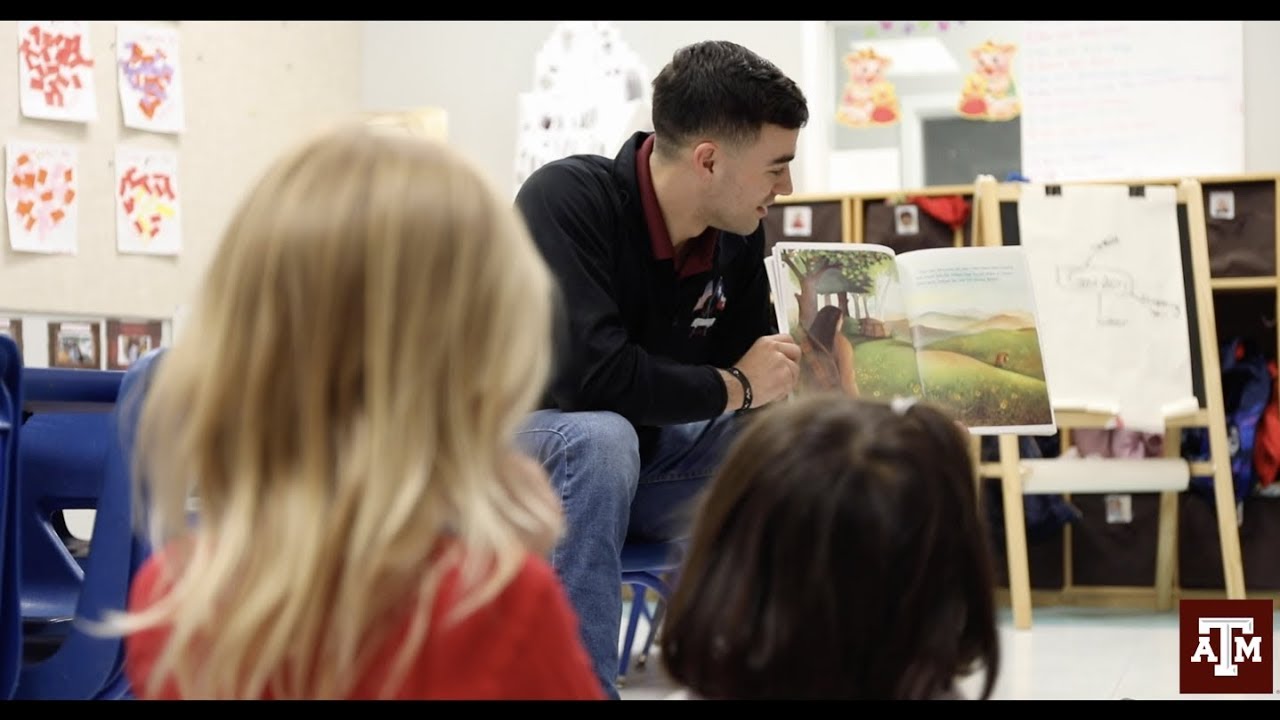 Becky Gates Children Center: Read Across America 2019 - YouTube