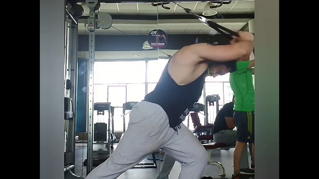 SUPERSERIE Extensión de tricep tras nuca con cuerdas variación abierta ...