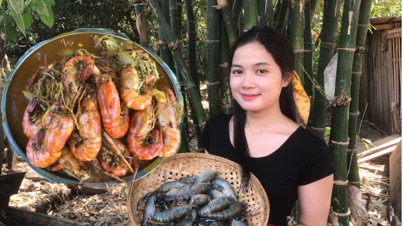 Beautiful girl cooking shrimp curry with coconut milk recipe - Amazing ...