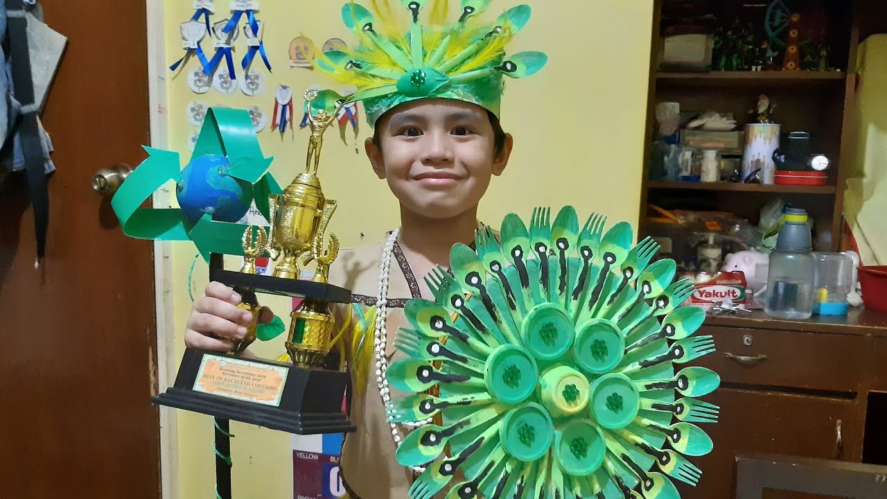 DIY Recycled Costume Part1 (Vlog119) - YouTube