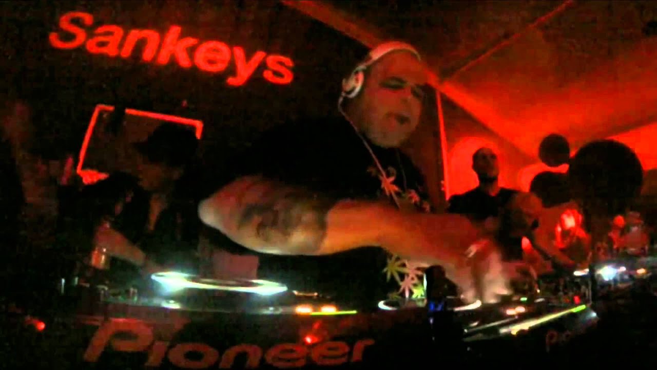 DJ SNEAK @ Sankeys London (playing 02 tracks from Wender A. & Rods ...