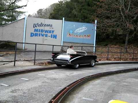 Racing on the Rockin' Roadway at Dollywood - YouTube