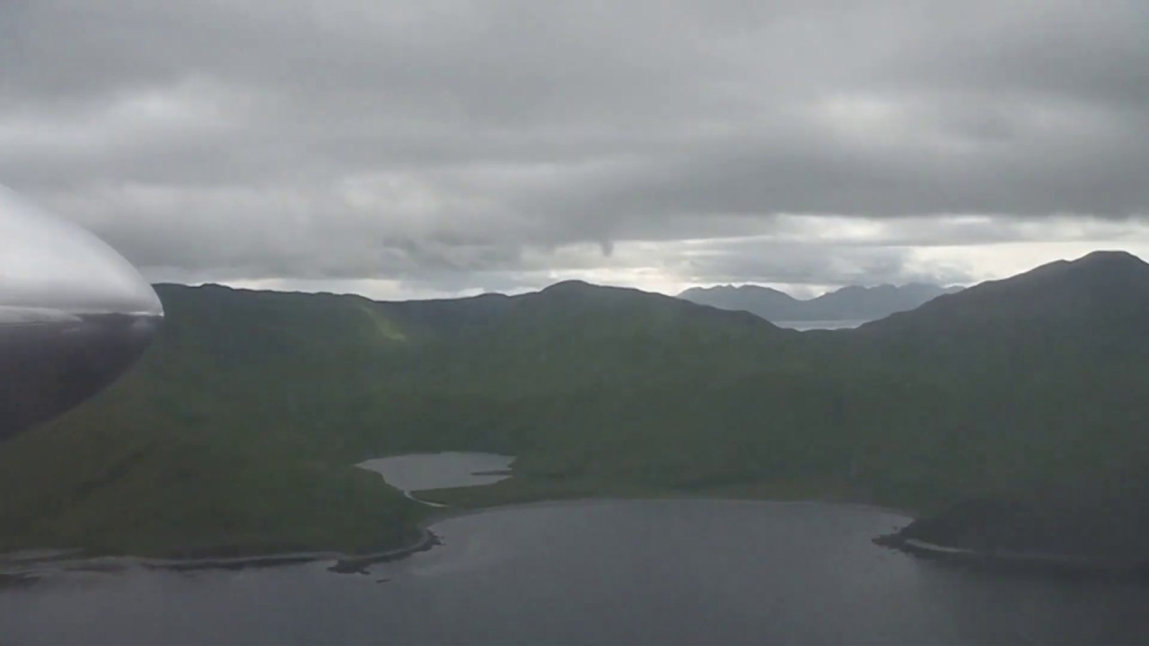 Pen Air Saab 2000 Landing in Dutch Harbor in July - YouTube