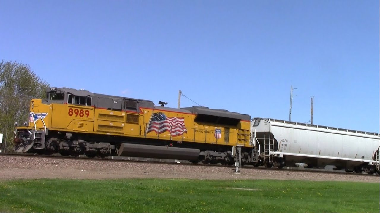 Union Pacific grain train at the Doboy elevator, Ames, Iowa - YouTube