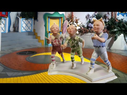 2006 Wizard Of Oz “Lollipop Guild” Lenox Figurine - YouTube