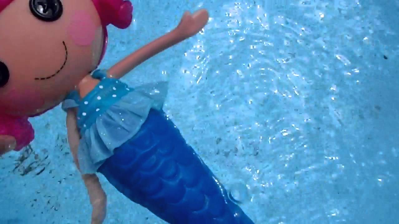 corals first swim!!!! - YouTube