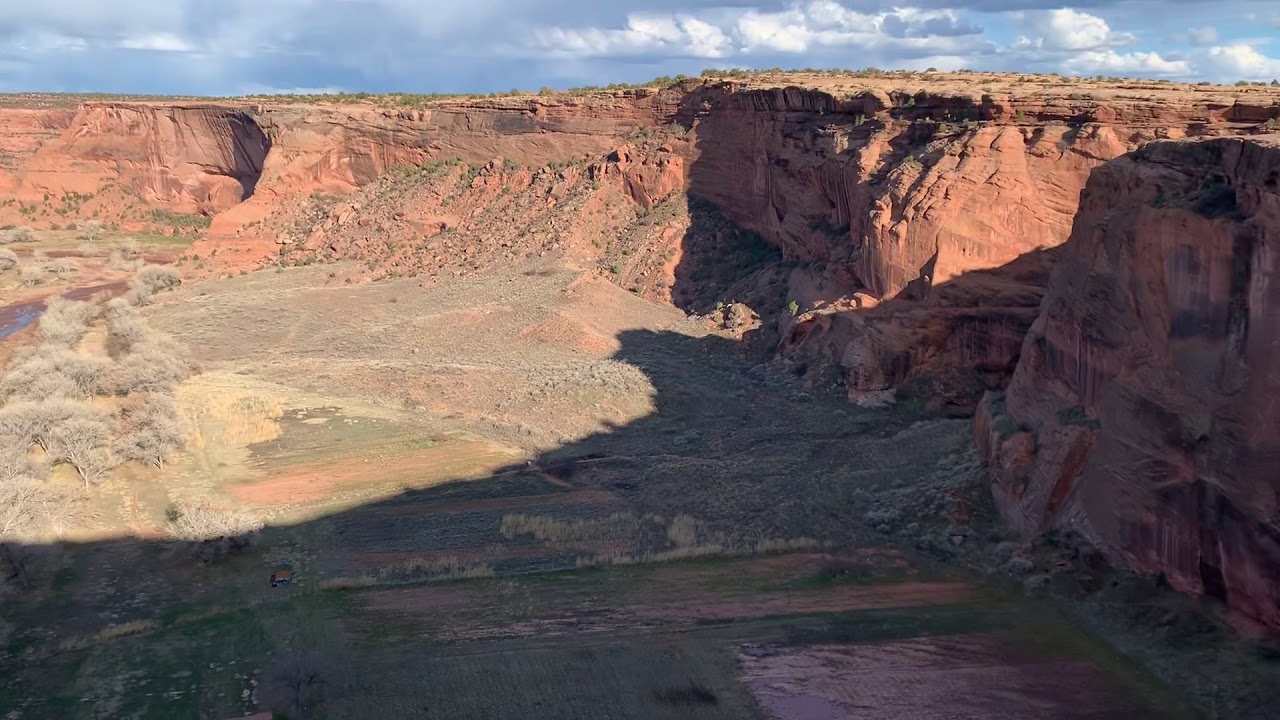 Tsegi Overlook along the South Rim at Canyon de Chelly National ...