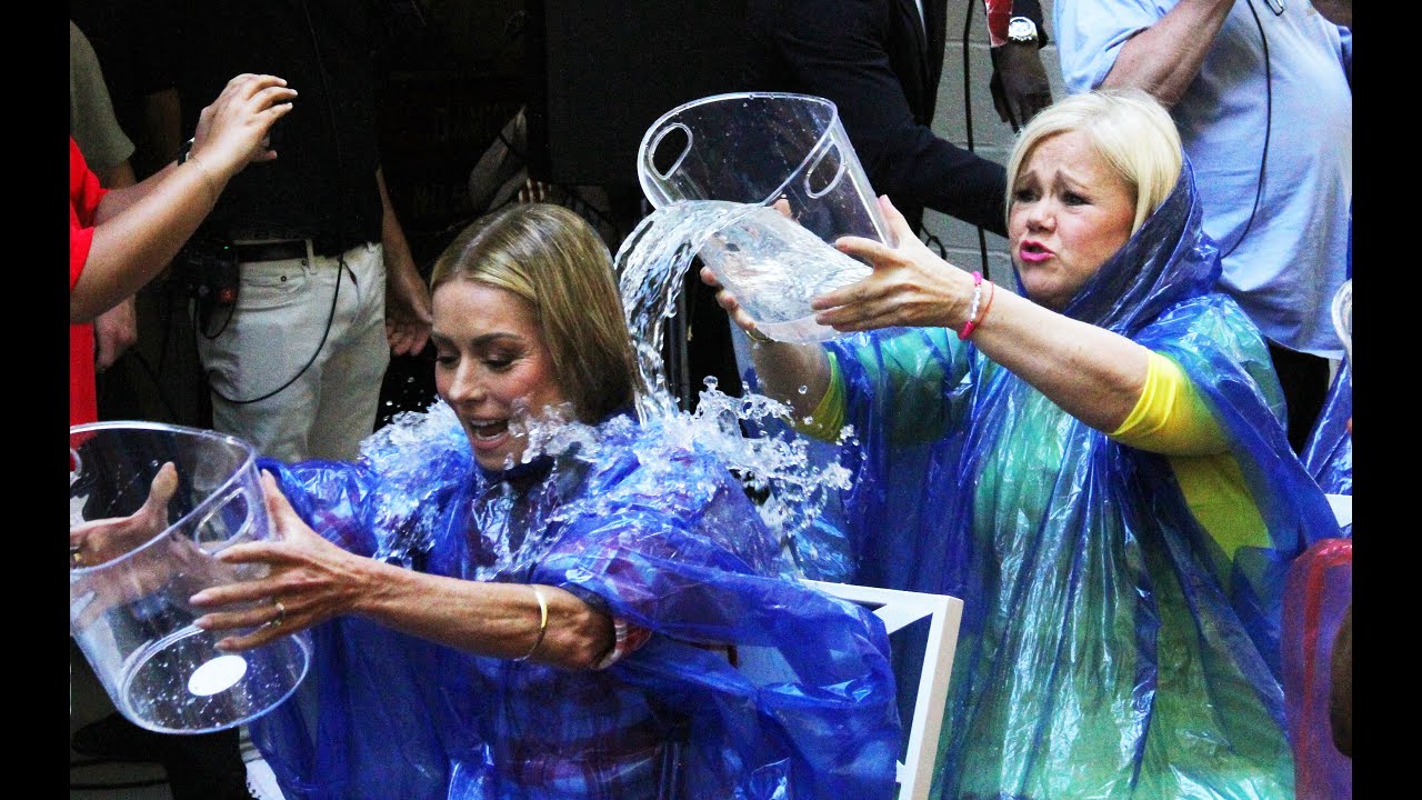 Caroline Rhea DROP FULL JAR OF WATER ON KELLY RIPA! DJ DEJA VU GOT WET ...